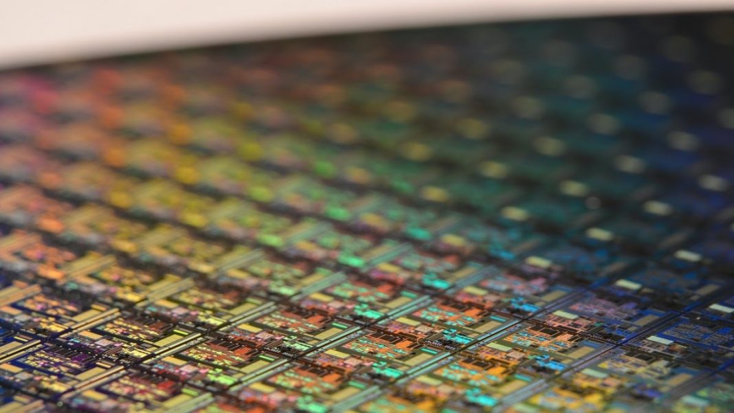 Optical Chips Paves The Way For Faster Machine Learning - Analytics Drift