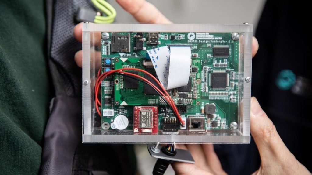 New Computer Vision Wearable Helps Blind People Avoid Collisions