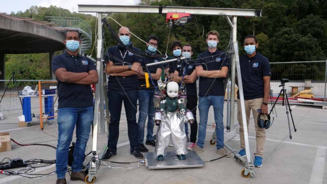 The First Flying Humanoid Robot - Analytics Drift